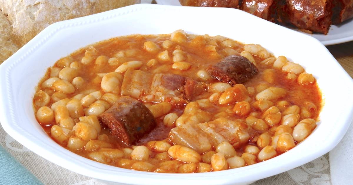 Alubias blancas con chorizo | Cocina y recetas fáciles