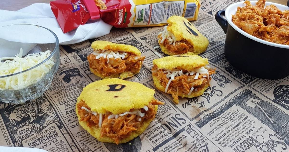 Arepas con pollo a la barbacoa | Cocina y recetas fáciles