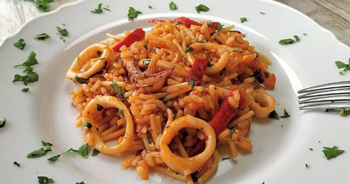 Arroz con calamares y fideos | Cocina y recetas fáciles