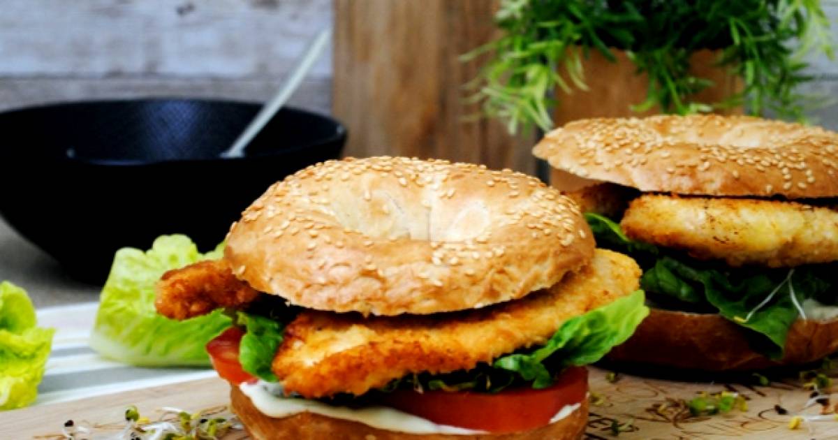 Bagel con pollo crujiente | Cocina y recetas fáciles