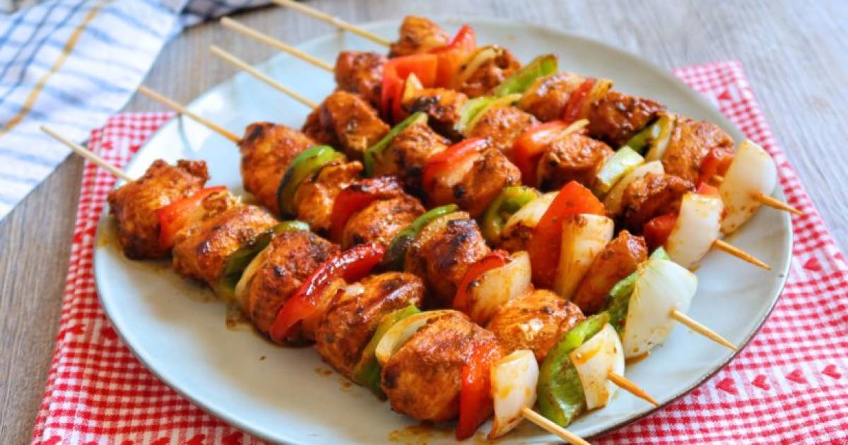 Brochetas de pollo adobado. Receta rápida | Cocina y recetas fáciles