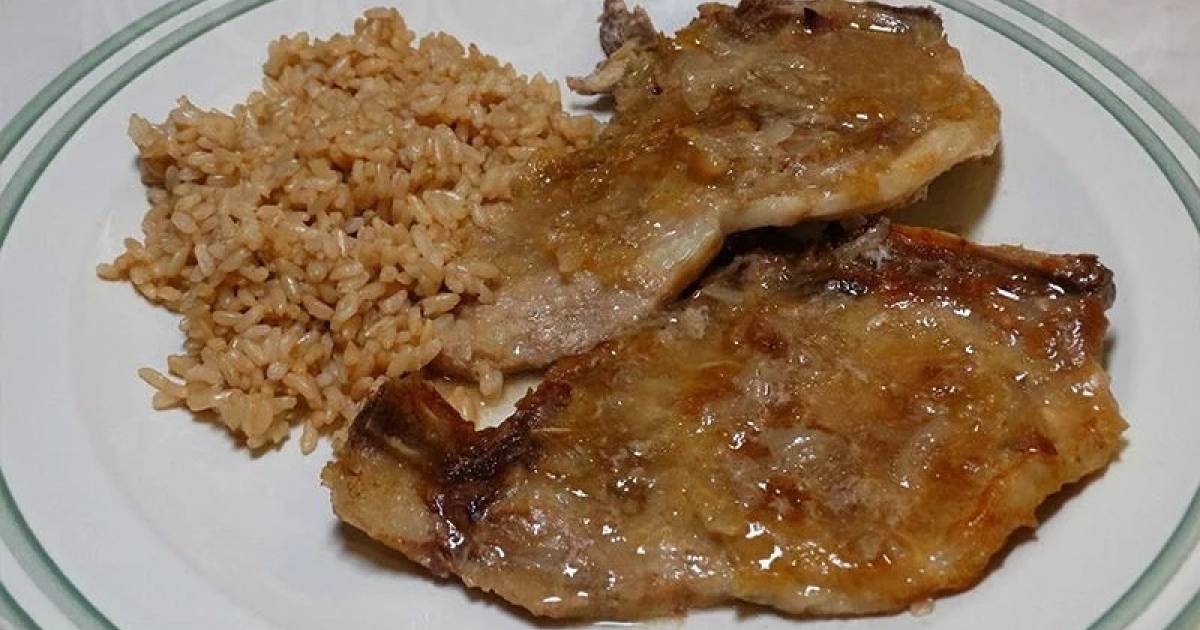 Chuletas de cerdo en salsa de cebolla. receta con 3 ingredientes ...
