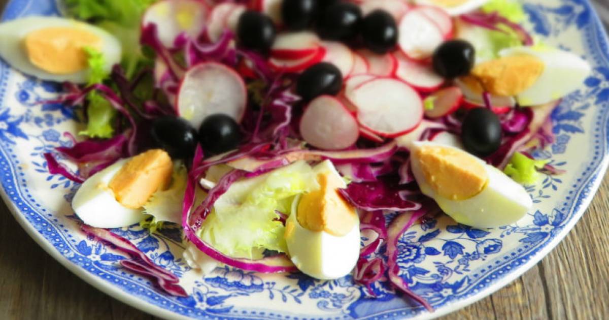 Ensalada col lombarda con rabanitos | Cocina y recetas fáciles