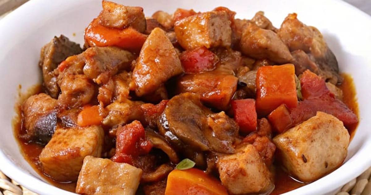 Estofado de pavo con setas y verduras | Cocina y recetas fáciles