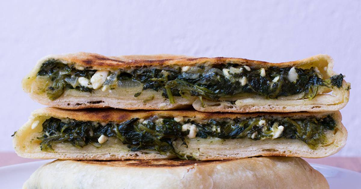Gözleme, pan turco relleno de espinacas y feta | Cocina y recetas fáciles