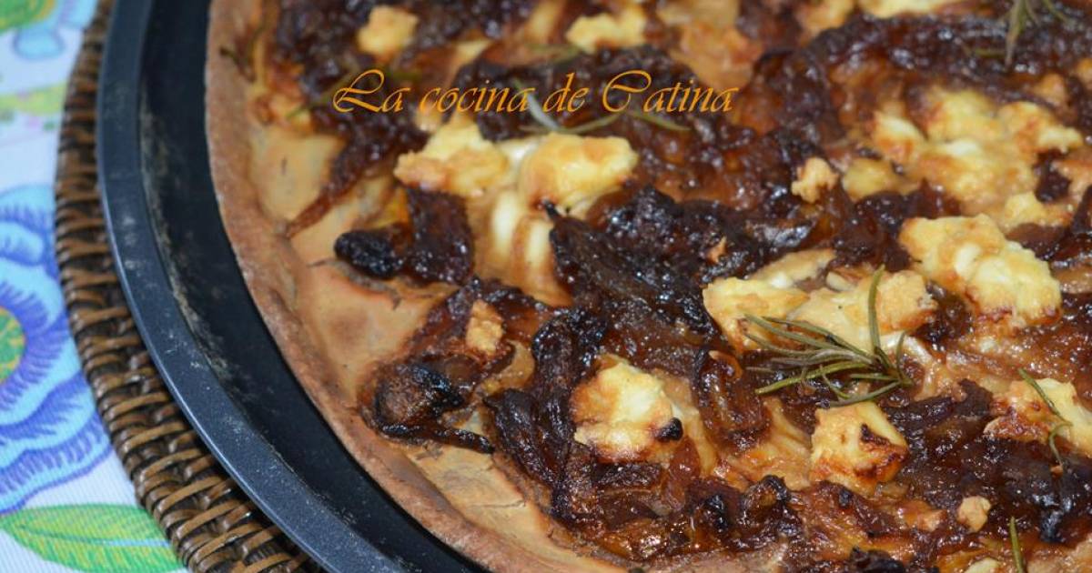 Pizza con cebolla caramelizada | Cocina y recetas fáciles