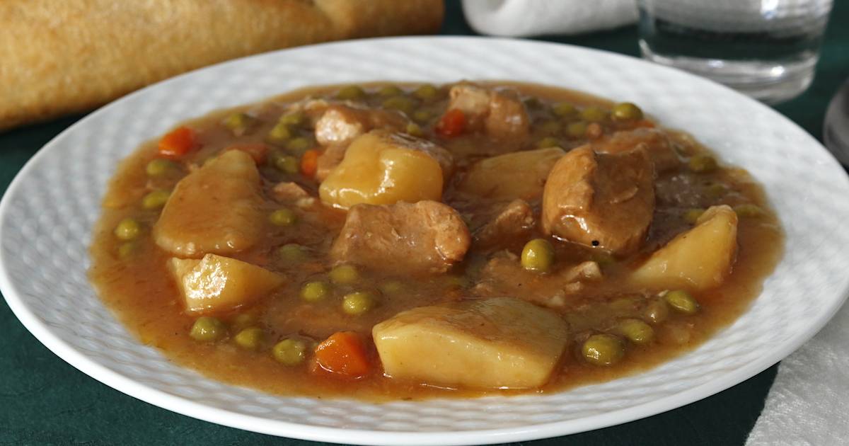 Estofado de cerdo con patatas y verduras | Cocina y recetas fáciles Estofado de cerdo con patatas y verduras | Cocina y recetas fáciles