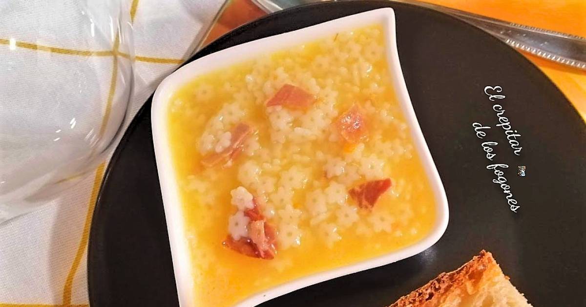 Sopa de estrellitas con caldo de pollo, ternera y hortalizas ¡sabrosa y ...